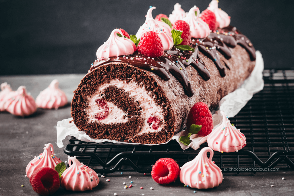 himbeer schoko biskuit rolle | tipps für biskuit teig - hej ocean